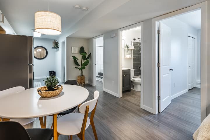 2 Br Units Near Nrgh And Departure Bay. - Nanaimo