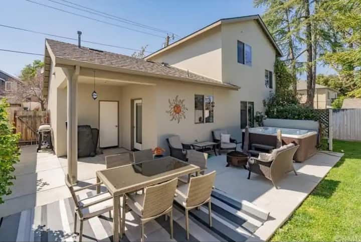 New Listing Tranquil Paso Home On Olive + Hot Tub - Templeton, CA