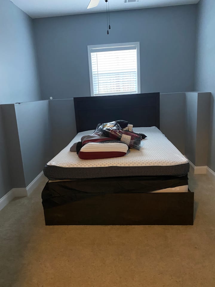 One Bedroom Gated - Villa Rica, GA