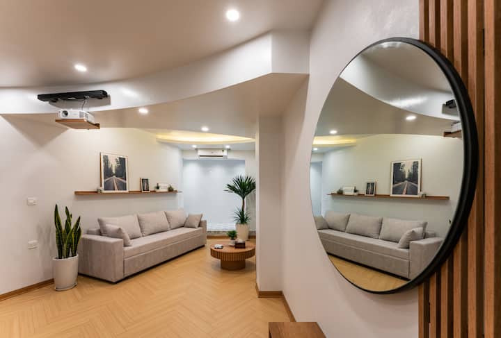 Hanoianhearths - Hv4.1- Projector- Movies- Netflix - Hanoi