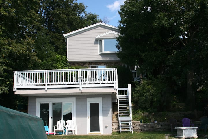 Lakefront Retreat - Private Dock & Sunset Views - Oconomowoc, WI