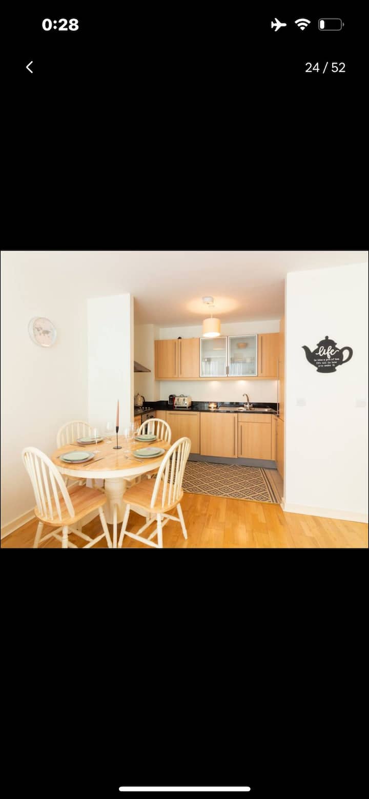 Christmas In Dublin! Enjoy Cozy Apt Above Markets. - Dublin, Ireland