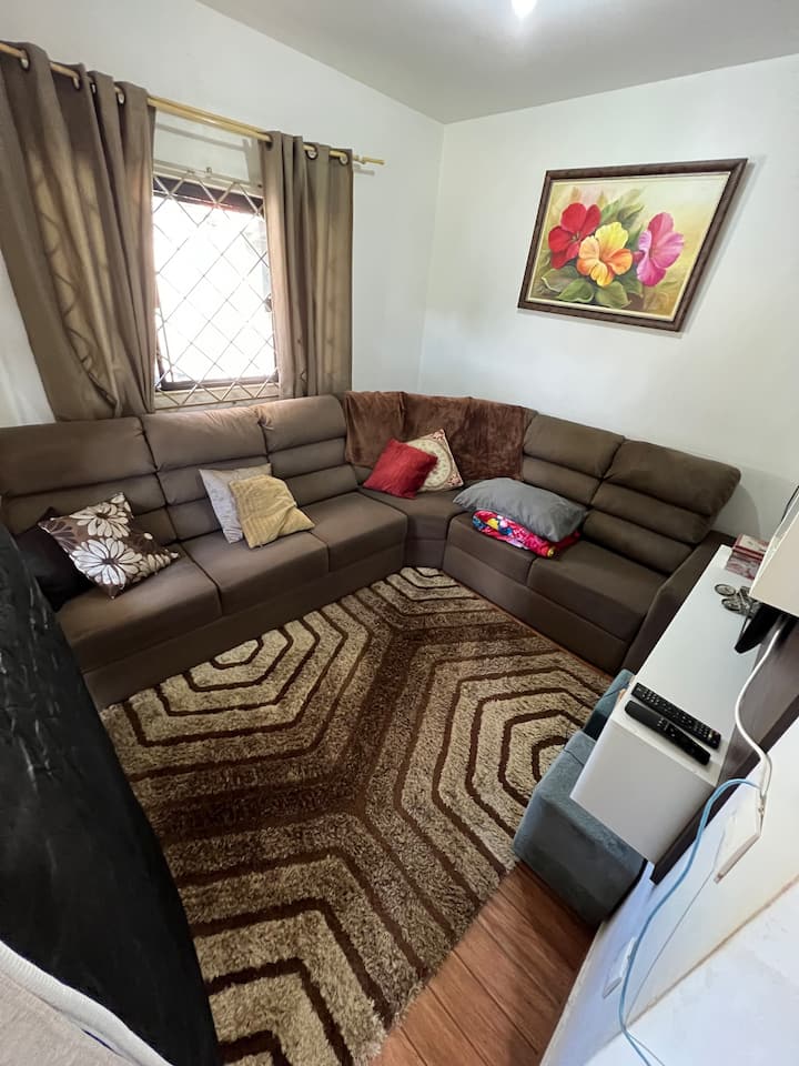 Casa Inteira Em Ponta Grossa - Ponta Grossa