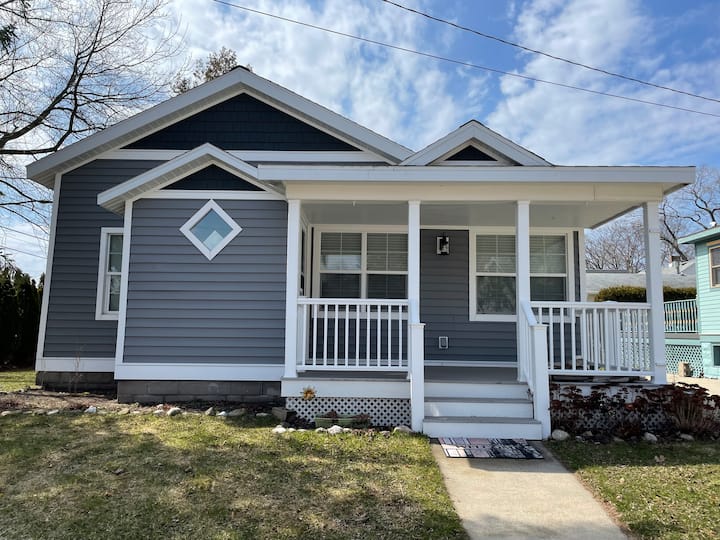 Frankfort Beach House - Frankfort