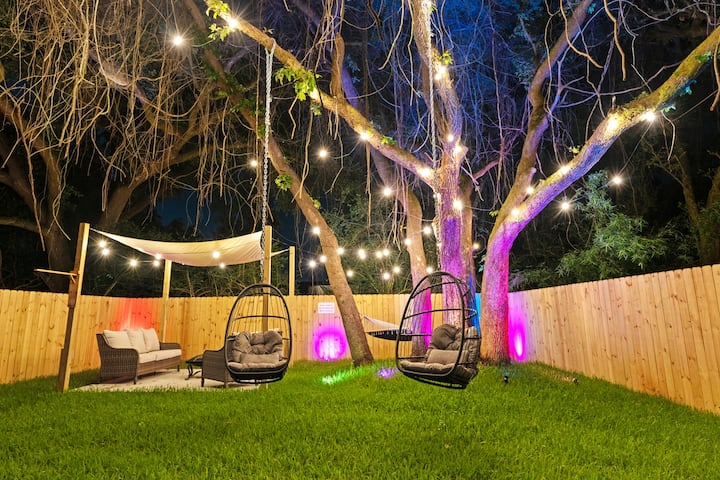 Pensacola Gem - Private Backyard Oasis W/ Fire Pit - Warrington, FL