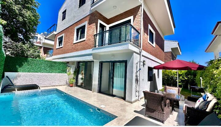 Villa Lia 4+1 Müstakil Havuzlu - Fethiye