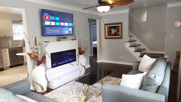Opulent 5 Bdrm, Sleeps 16+, Minutes From Downtown! - Cincinnati