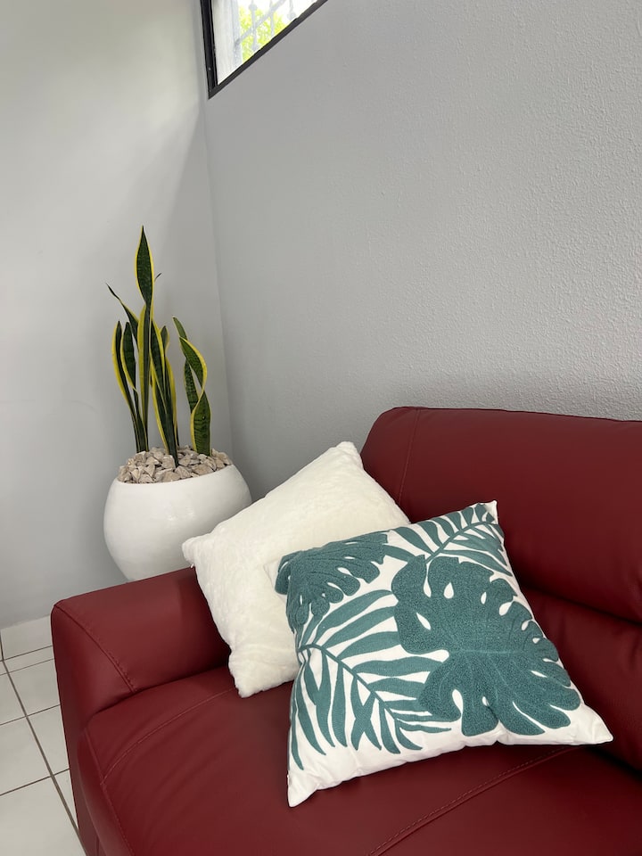 Cozy Townhouse In Managua! - Managua