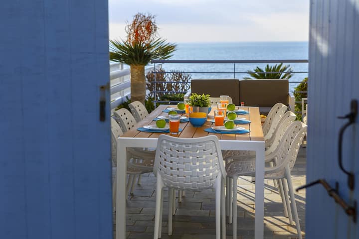 Nautilus Beach Villa - Pool, Sea Views, Relax, Fun - Пейя