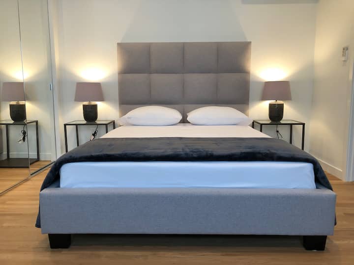 Awesome Studio - Burbank, CA