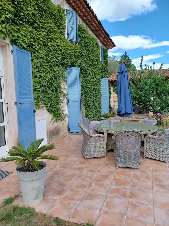 Le Logis De Saint Antoine - Jaune - Puget-sur-Argens