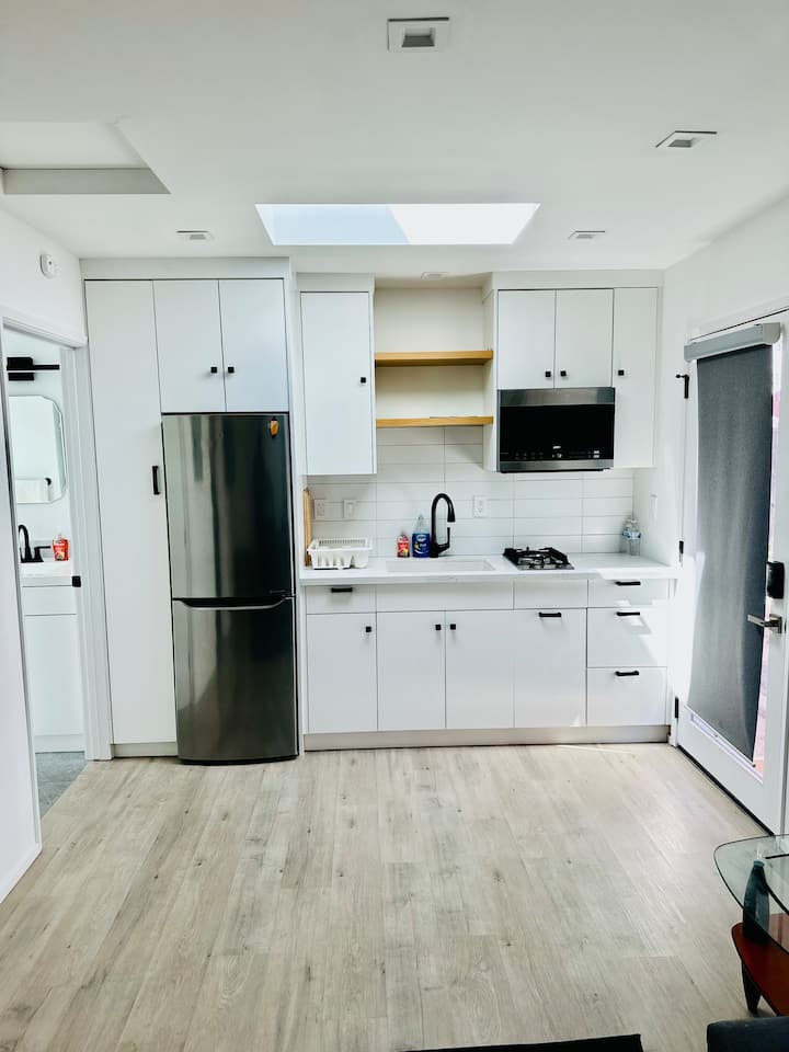 1 Bedroom Queen’ 1bath 1bedcouch - 托倫斯