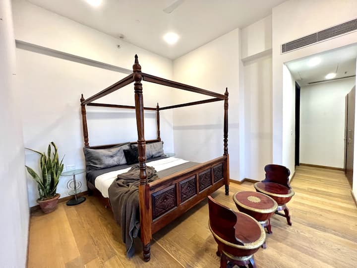 Cozy Room With Washroom @30k Monthly W Hill View - Gurugram