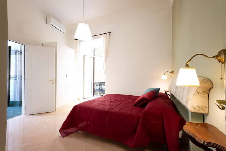 Casa Spaziosa A Napoli Centro - Naples