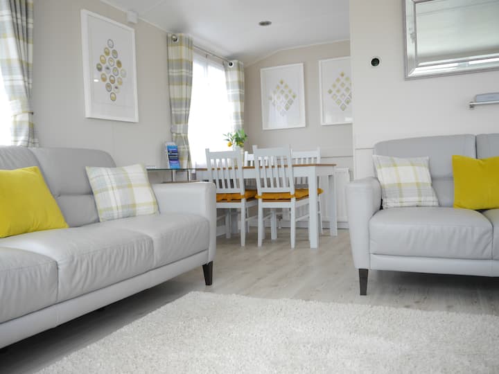 10 Metres From Beach Front Free Wifi No Guest Fees - Redcar