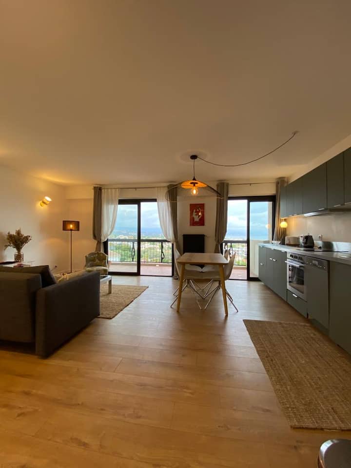 Splendide 2 Pièces Vue Mer Panoramique - Golfe-Juan