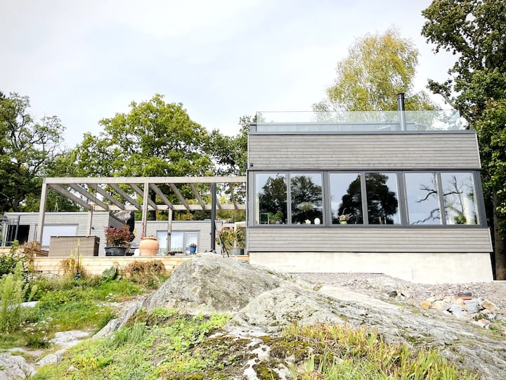 Villa På Idyllisk ö Med Bastu & Sjöglimt Nära City - Stockholm