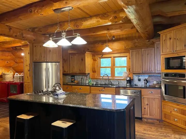 Cedar Lodge Shores - Tobermory