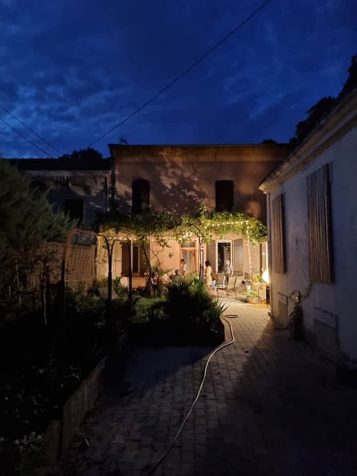 Agréable Petite Maison De Ville Avec Terrasse. - Montélimar