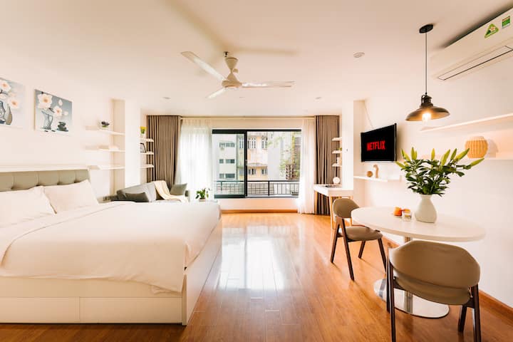 Huy Homestay Apartment - View Thành Phố Ban Công - Hanoi