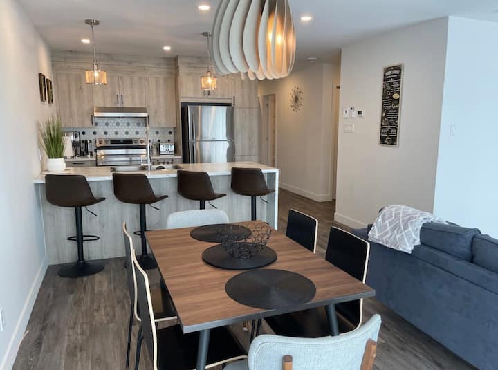 Condo In St-hubert For 8 People - Longueuil