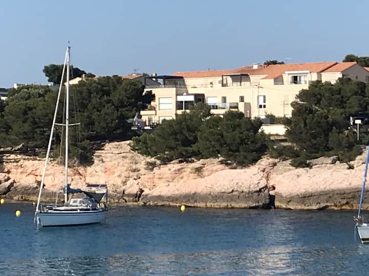 Appartement Avec Jardinet Et Garage Vue Mer - Martigues