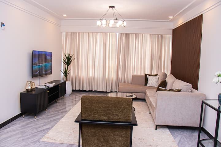 Stylish 3 Br W/pool/gym/best Views -Yaya, Kilimani - Nairobi
