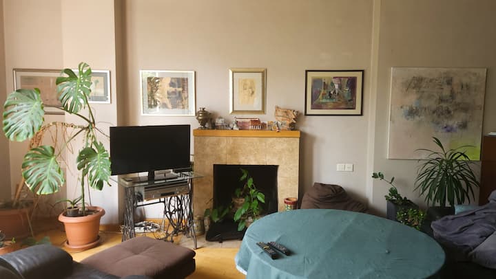 Apartment With A View Of Mountains - Tbilisi