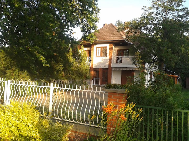 Napraforgó Apartmanok Balatonszemes - Balatonlelle