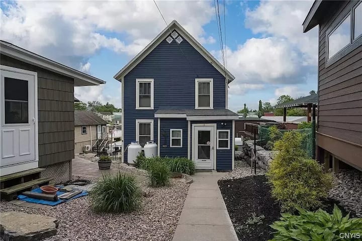 Waterfront Home With A Dock - Alexandria Bay, NY