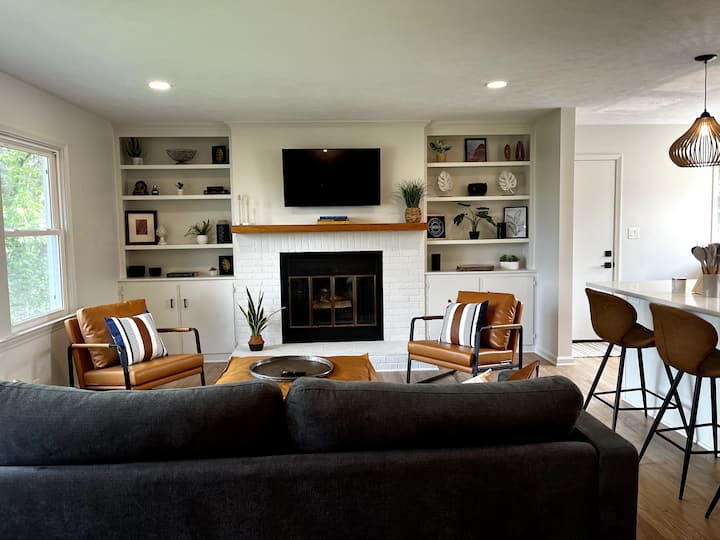 Mid-century Mid Town - Norfolk, NE