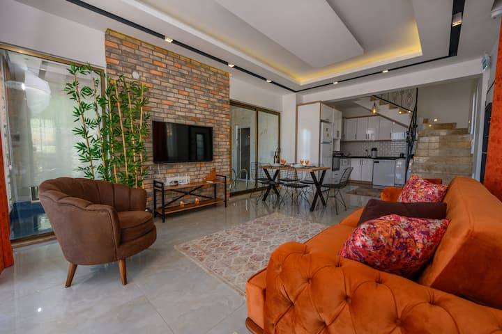 Villa Soura - 6 Kişilik Havuzlu Lüks Villa - Demre