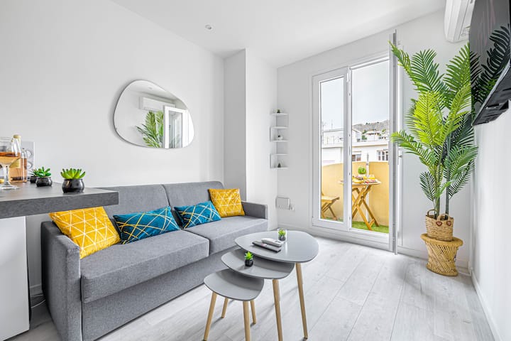 Détente & Confort –Studio Design Avec Led Ambiance - Nice