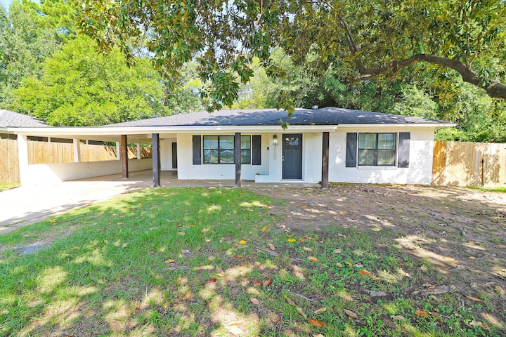 Forsythe 009(mid-town) -3br 4 Beds, 2040 Sq Ft - Monroe