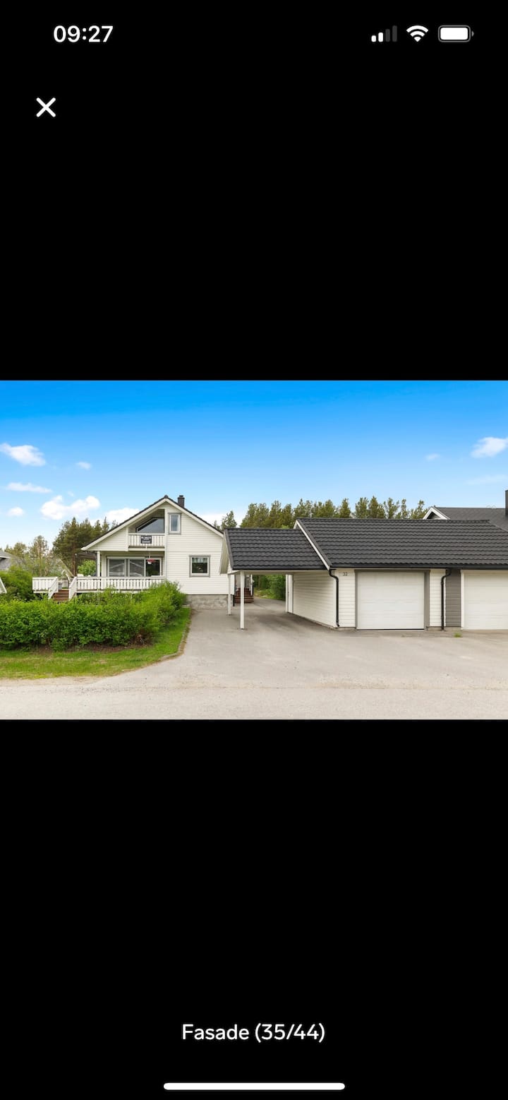 4 Bedroom, 2.5 Baths - Alta