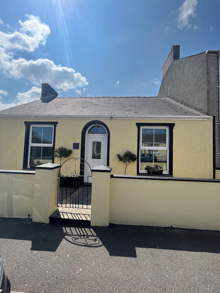 Cosy 3 Bedroom Cottage In Pembroke Dock - Pembroke Dock