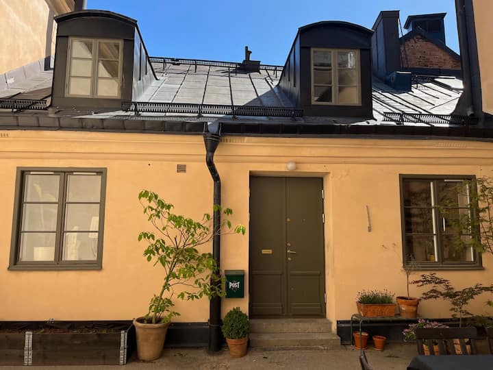 Charming Townhouse On Södermalm – Quiet & Central - Stockholm