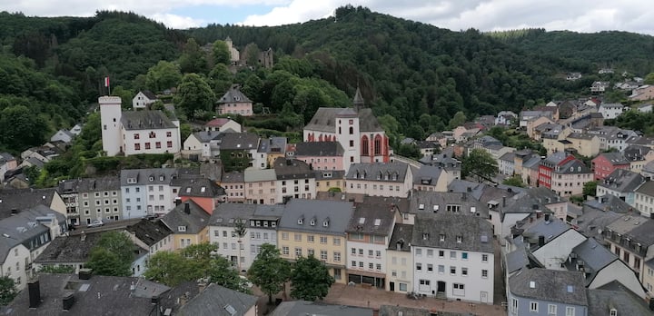Monteurunterkunft Für 6 Gäste Mit 3 Schlafzimmer - Vianden