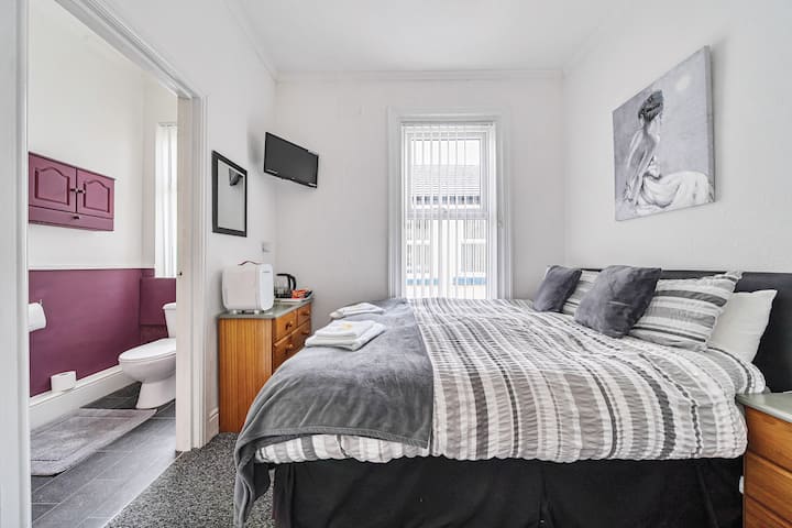 Double Room At Willin House Hotel - Blackpool