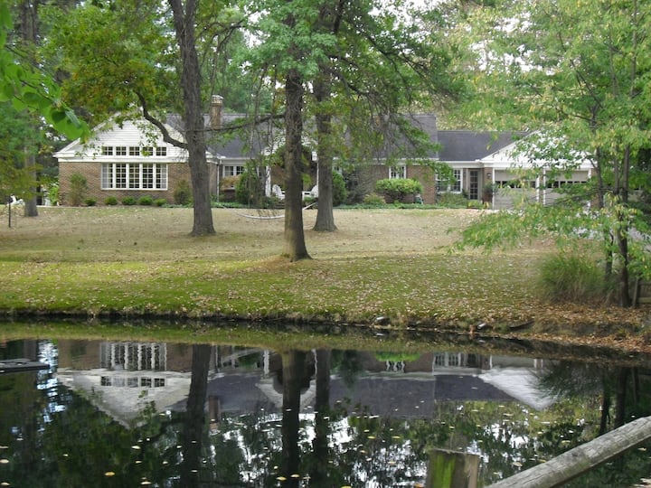 Cottage On The Hill - Medina, OH