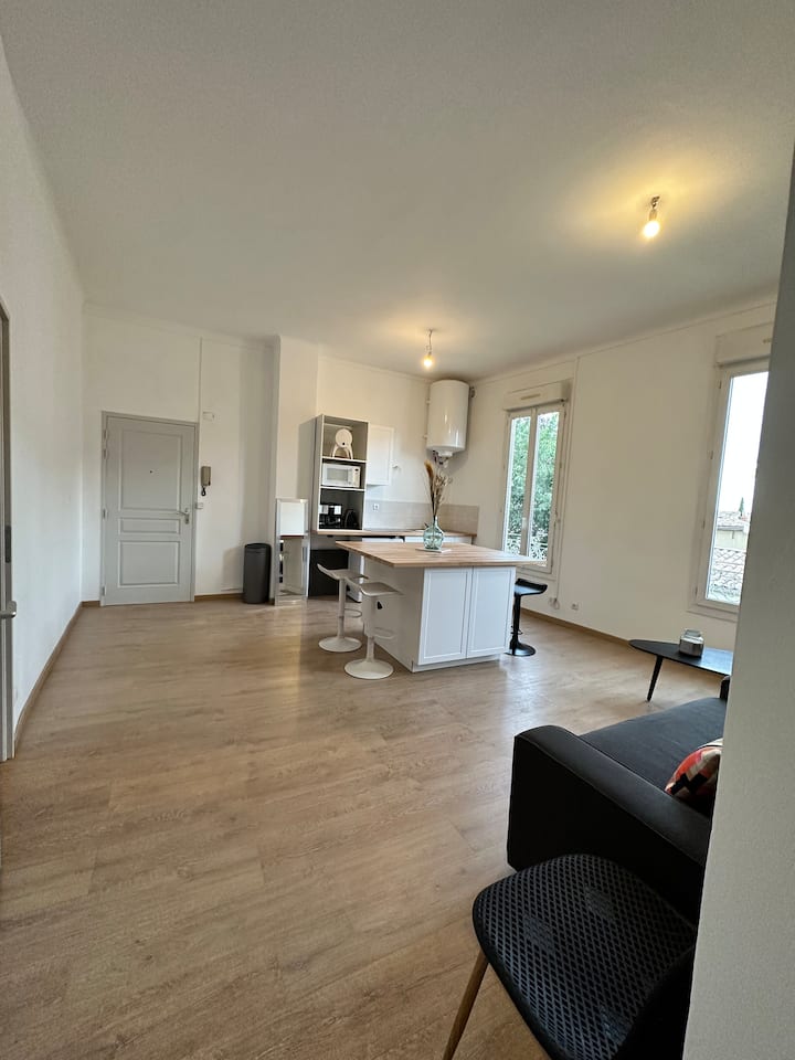 Appartement 2 Chambres 60m² - Centre Ville Nîmes - Nîmes