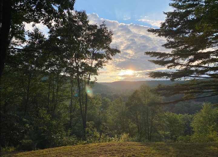 Riverfront Retreat On The Delaware - Port Jervis, NY