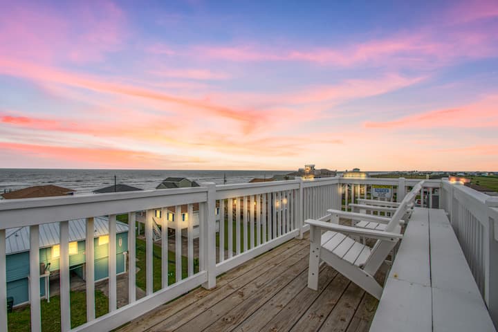 The Ocean Aire - 30 Seconds From The Sand! - Galveston, TX