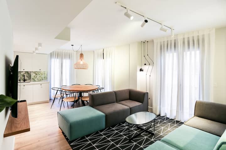 Luxury & Elegance Steps Away From The Bullring - Séville