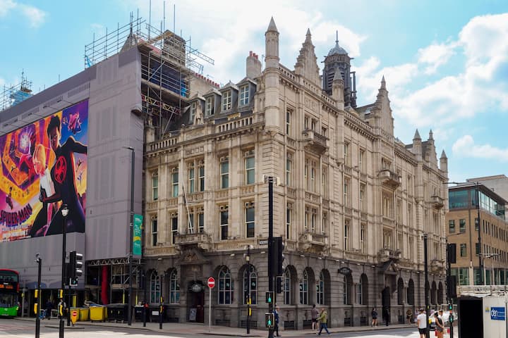 Pearl Chambers In Leeds City Centre - Leeds
