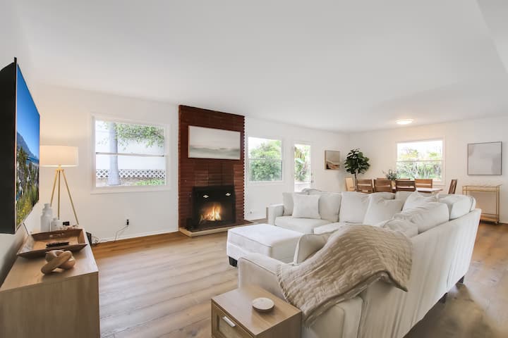 Minimalist 4 Bed Home Near Beach - Santa Barbara, CA