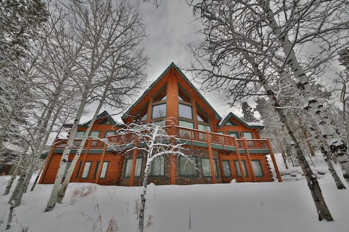 Luxury 5-bedroom Log Cabin - 4.9 On Vrbo - Granby, CO