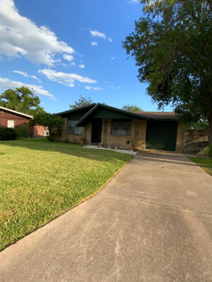 The Ballard House 2 - Harlingen, TX