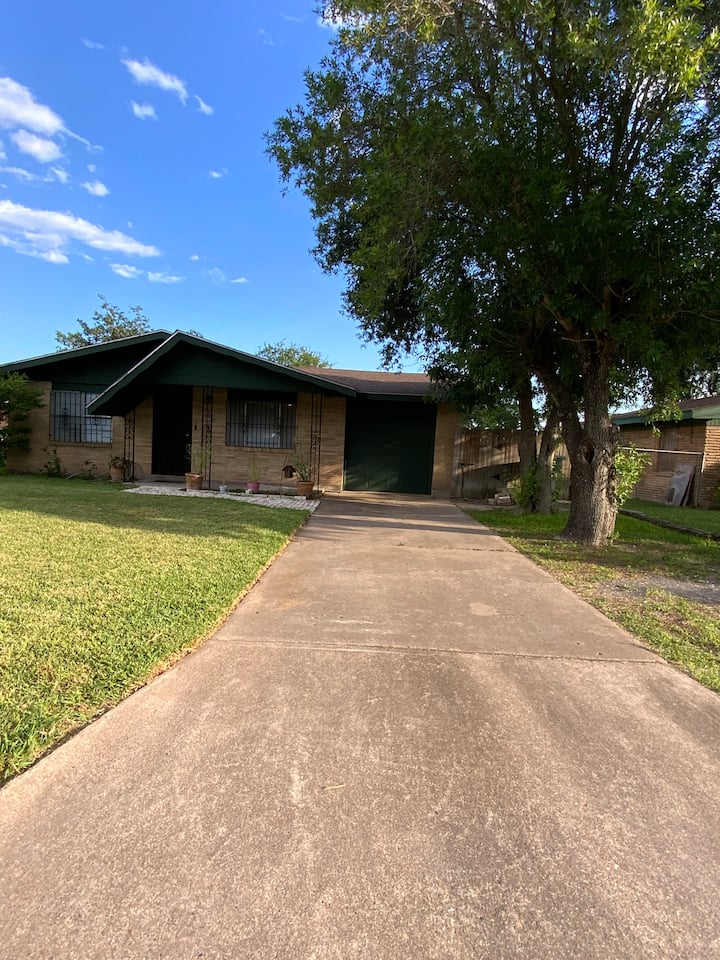 The Ballard House - Harlingen, TX