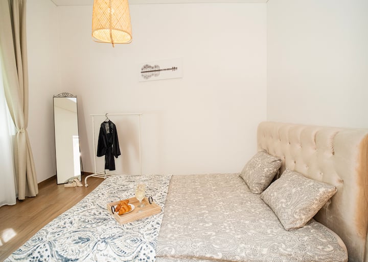 Downhill Apartment With Terrace - Kaunas